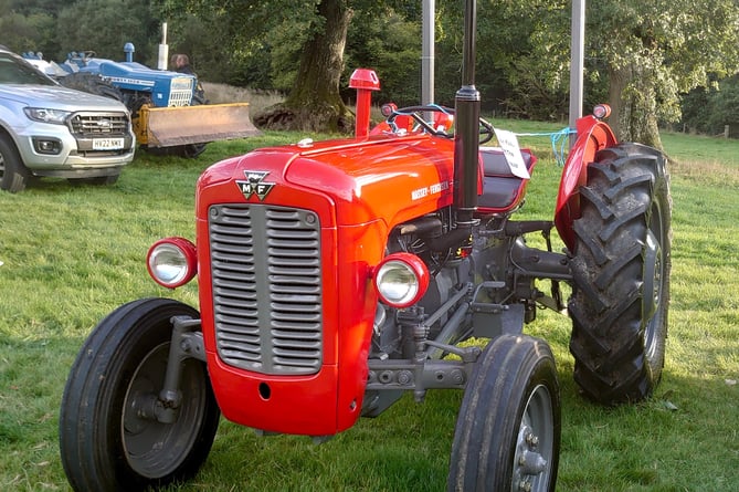Tractors star at Nantmel Show | brecon-radnor.co.uk